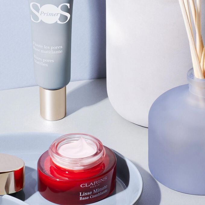 Instant Smooth Perfecting Touch | CLARINS®